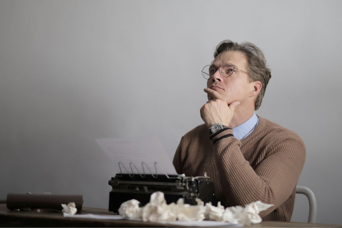 8 Best degrees that writers can get by taking college courses online ...